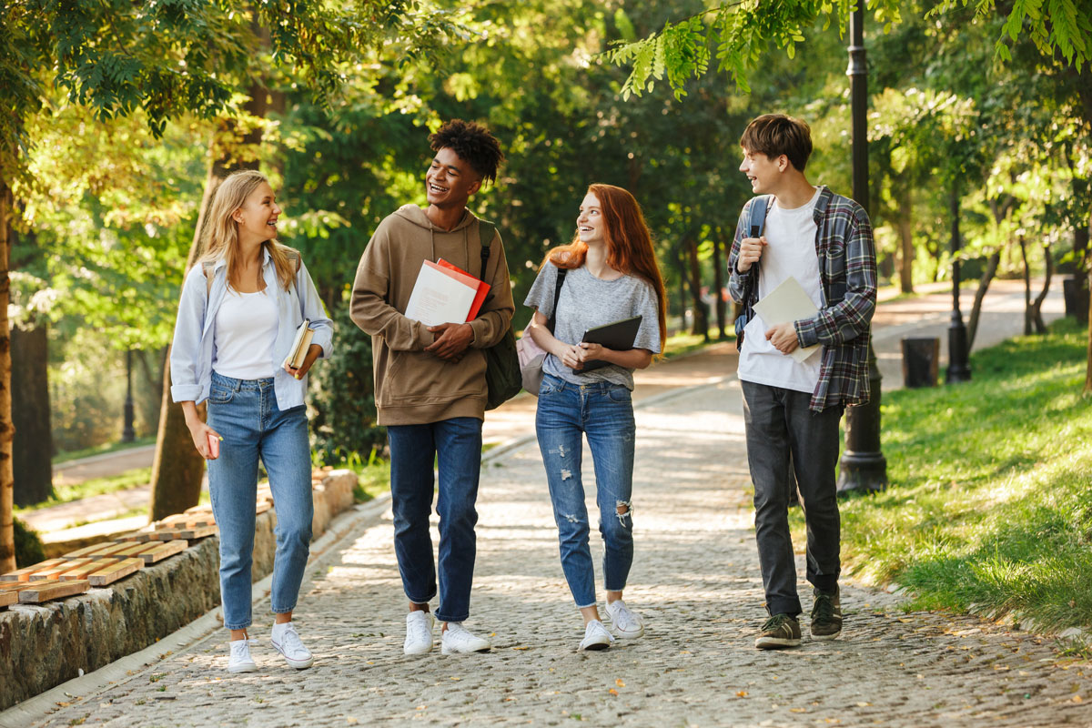How to Make the Most of College Touring Around the Main Line