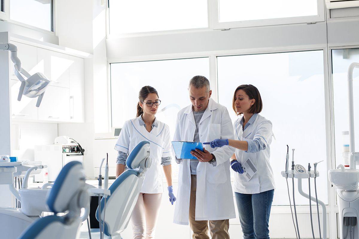 Here Are 2022's Top Dentists of the Main Line and Western Suburbs