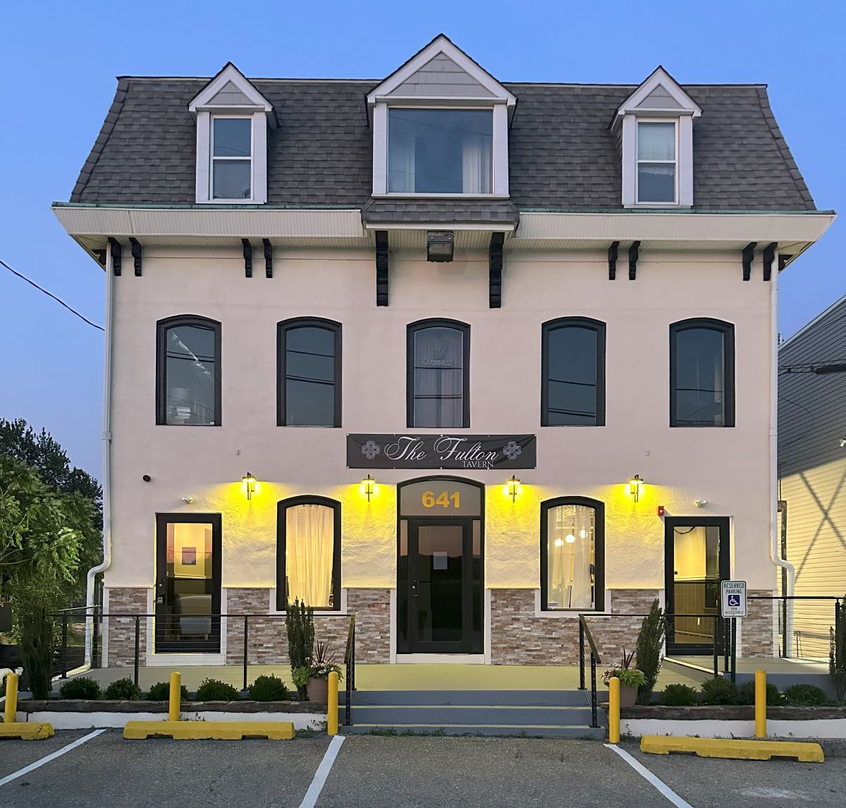 The Fulton Spotlights Irish Tavern Fare in Conshohocken